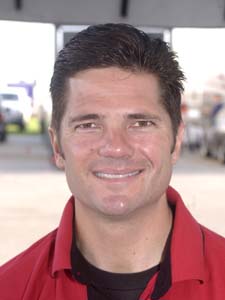 Head and Ormsby Join Menards and Colorfast Race Team