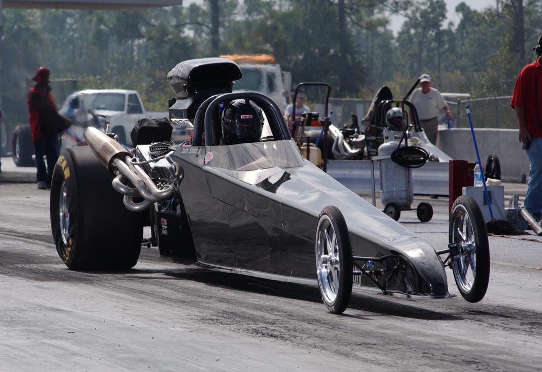 Drag Race Central | Presented by Summitracing.com