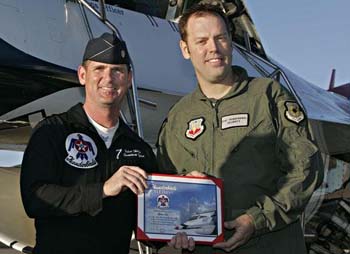 Jason Line Flies With the USAF Thunderbirds